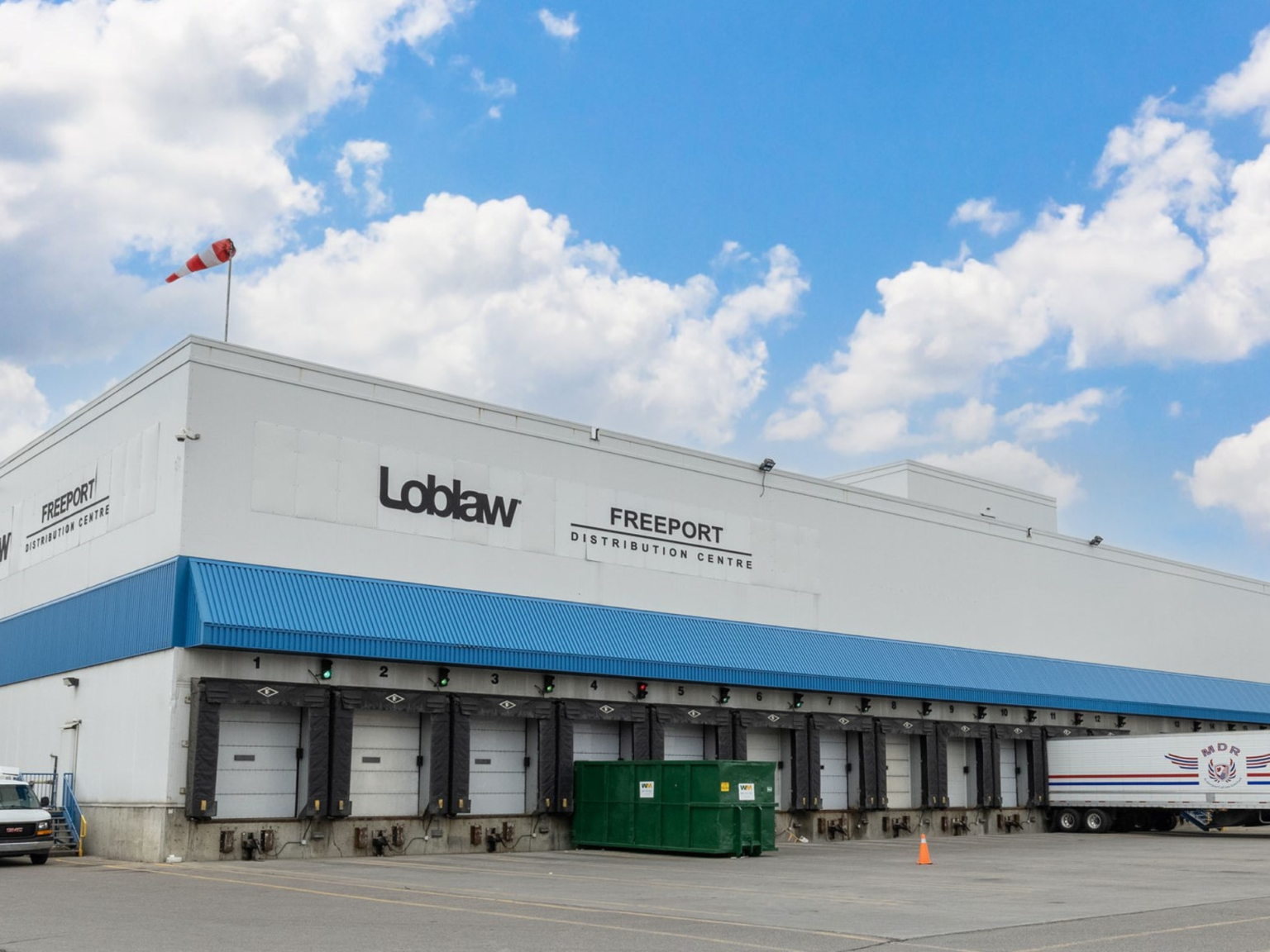 Loblaws Freeport Distribution Centre - Keller Construction Ltd.